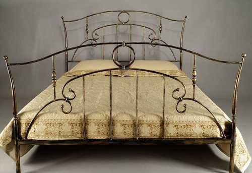 Кованая кровать на заказ в рассрочку