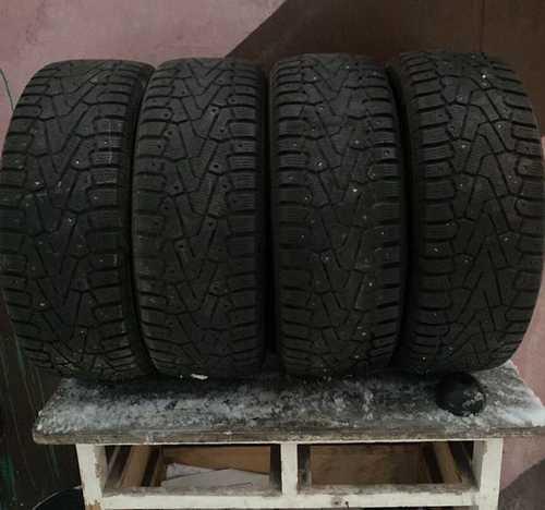 Pirelli Ice Zero 205/55 R16