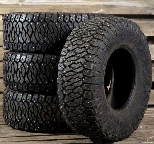 Maxxis Razr AT 35/12.5 R17