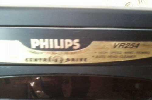 Видеомагнитофон и DVD player Philips