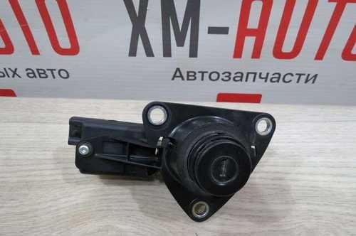 Замок багажника Renault Daster