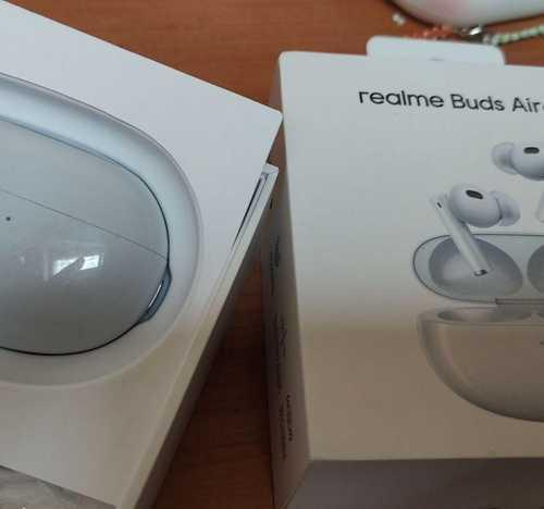 Правый наушник  кейс realme buds air 6 pro