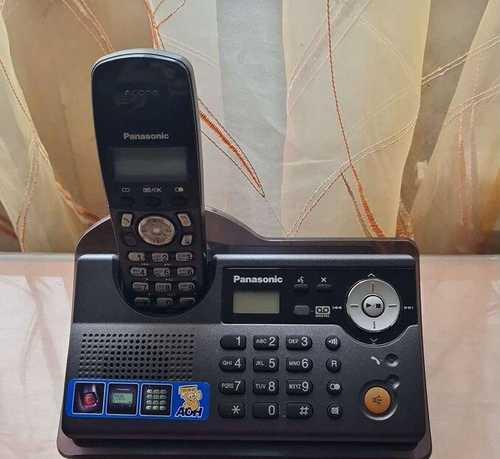 Радиотелефон с автоответчик ом Panasonic KX-TCD245