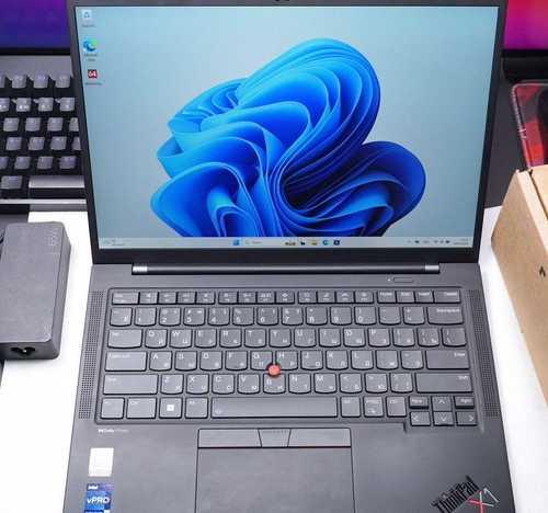 Lenovo ThinkPad X1 Carbon Gen 11 / i7-1365U 32GB