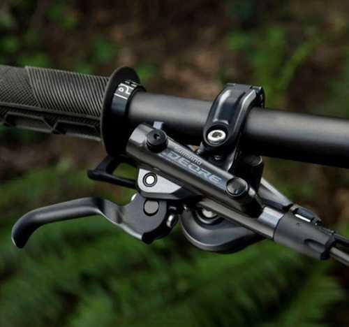 Тормоз Shimano Deore M6100 передний