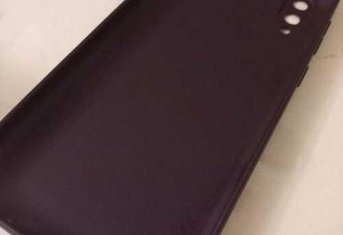 Фиолетовый чехол от телефона Samsung a02