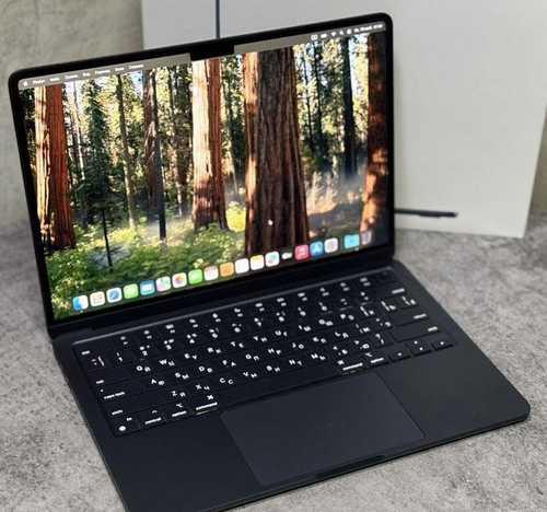 MacBook Air 13" 2024 - M3, 8/256, 5 циклов