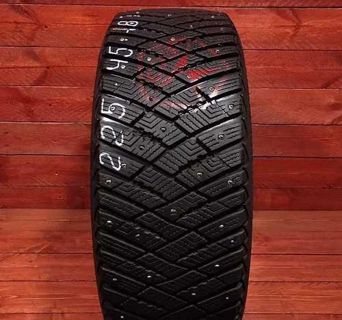 Goodyear Ultragrip Ice Arctic 225/45 R18