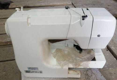 Швейная машина janome 660