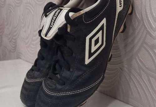 Детские футбольные бутсы umbro