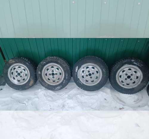 Nokian Tyres Nordman 7 175/70 R13 диски литьё