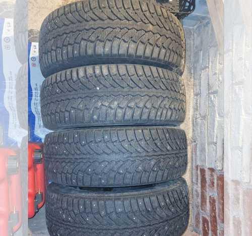 Pirelli Formula Ice 245/70 R16 107T