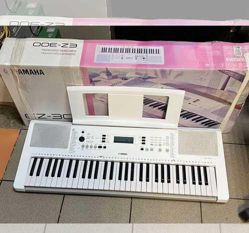 Синтезатор Yamaha EZ-300