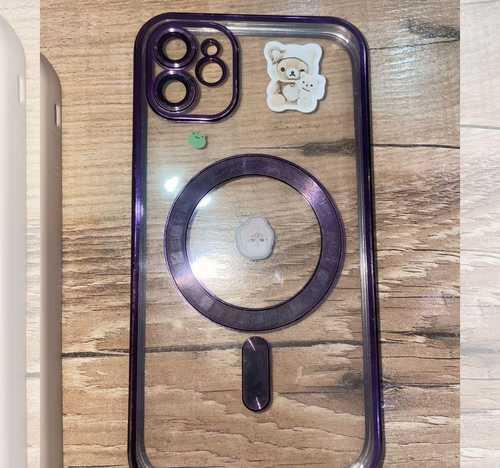 Чехлы на телефон iPhone 11