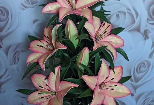 Светильник лилии