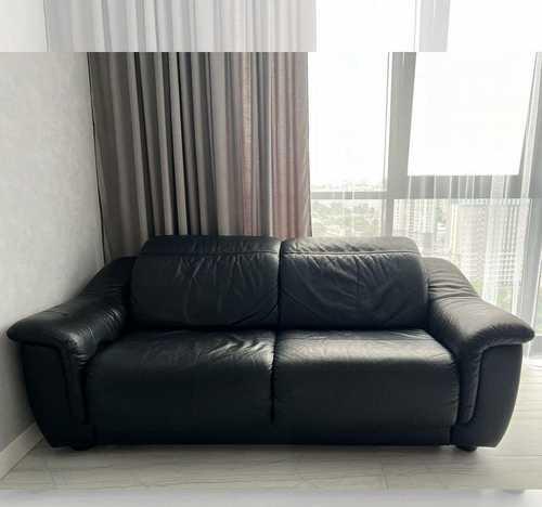 Угловой диван из натуральной кожи