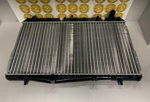 Радиатор охлаждения Chevrolet Lacetti (AT)