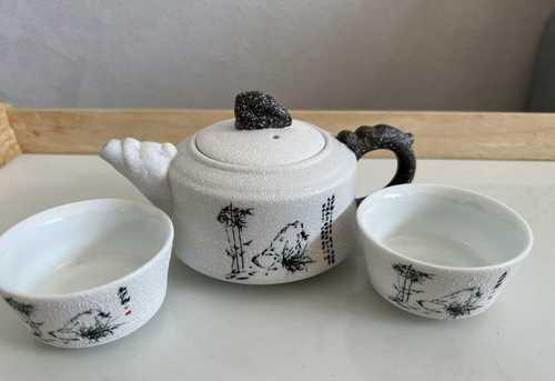 Чайник и чашки керамические