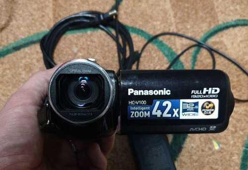 2. Видеокамера Panasonic HC V100