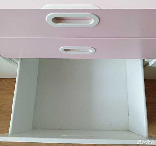 Шкаф IKEA бело-розовый 14 отсеков для хранения