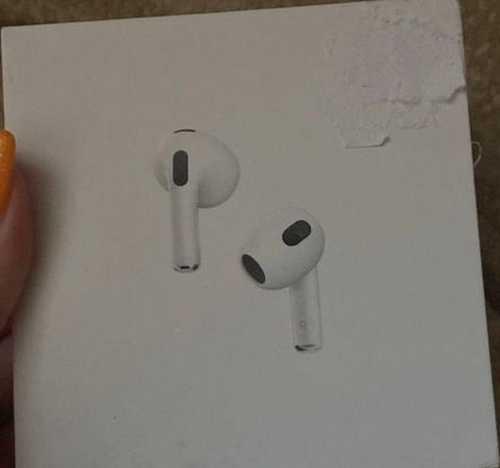 Продам наушники AirPods 3