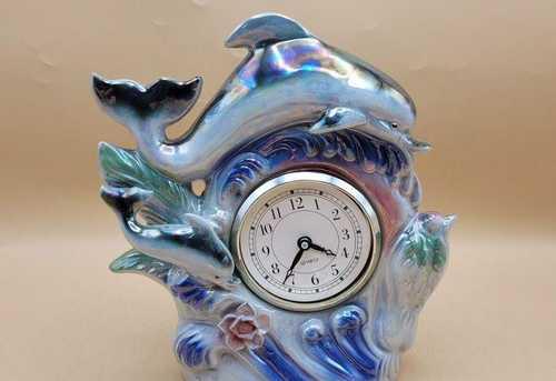 Часы настольные Дельфины Кварц фарфор 22*20 см
