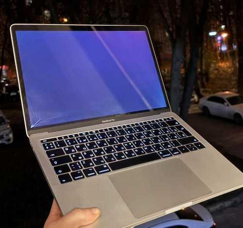 MacBook Pro 13 (2017), 256 ГБ, Core i5, 2.3 ГГц, RAM 8 ГБ, Intel Iris Plus Graphics 640