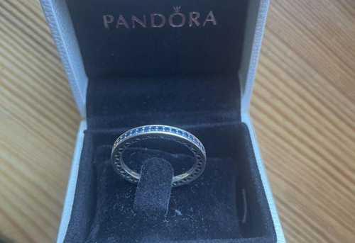 Pandora кольцо сердце эмаль