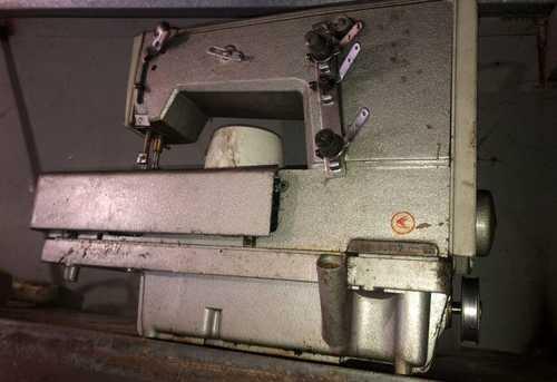 Плоскошовная швейная машина 876 кл
