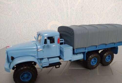 Коллекционная модель грузовика краз-255Б