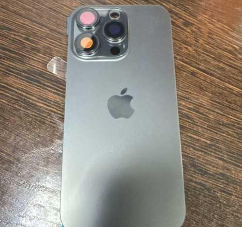 Задняя крышка Apple iPhone 16 Pro