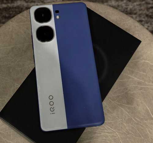 vivo iQOO Neo9S Pro , 12/256 ГБ