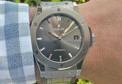 Часы Hublot Classic Fusion Grey 42 mm