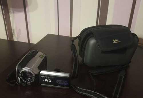 Продаю видеокамеру JVC Everio