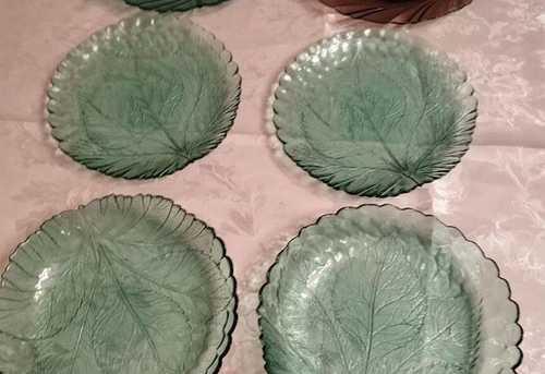 Посуда из цветного стекла, нежно-зеленого цвета