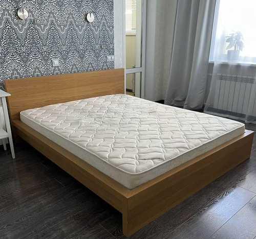 Кровать двухспальная IKEA мальм 160*200