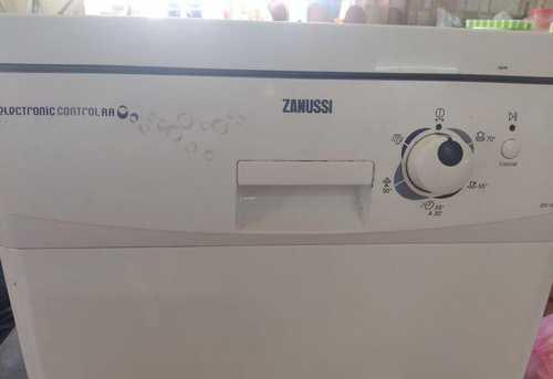 Посудомоечная машина Zanussi ZDS104 на запчасти