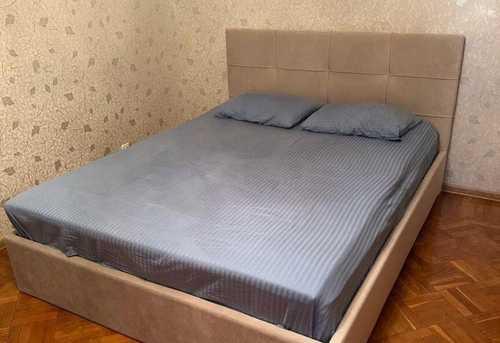 Кровать двухспальная 160 200 бу с матрасом