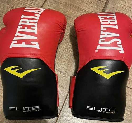 Боксерские перчатки everlast 12 oz