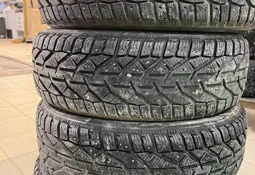 Kormoran SUV Stud 215/65 R17 103T