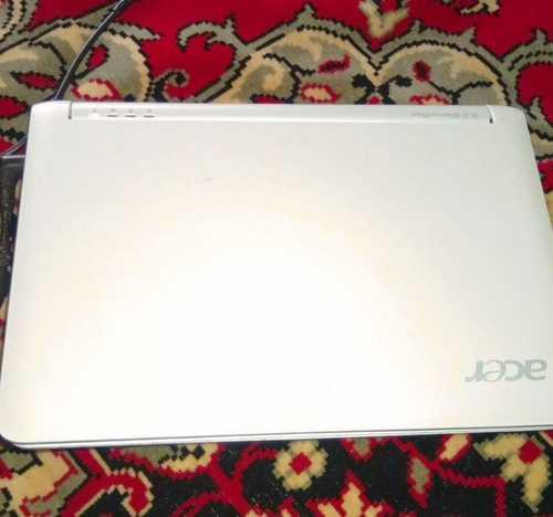 Acer aspire one