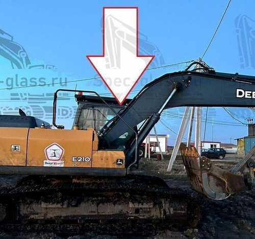 Стекло кузовное правое John Deere Е300