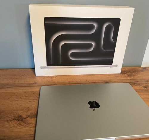 Apple macbook pro 16 M3 Max