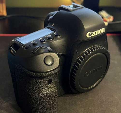 Продаю Canon 6D mark 2