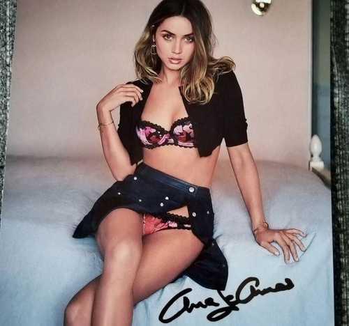 Автограф Ана де Армас Ana de Armas