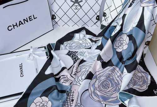 Платок Chanel шелковый