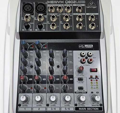 Behringer xenyx Q802 USB