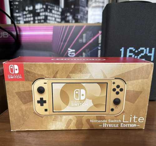 Nintendo switch lite hyrule edition