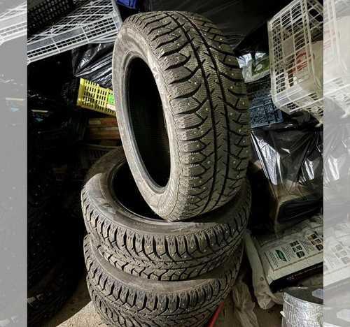 Bridgestone Ice Cruiser 7000S 205/55 R16