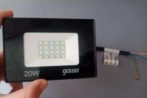 Светодиодный прожектор gauss